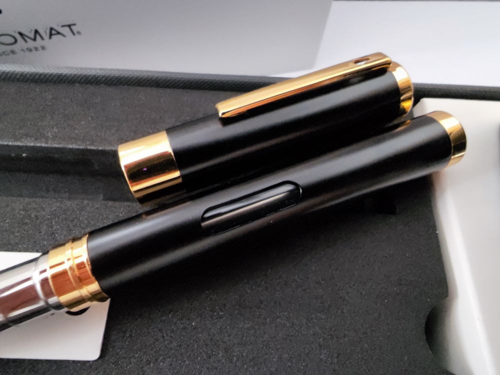 Diplomat Nexus Black & Gold Fountain Pen 14K Nib 111