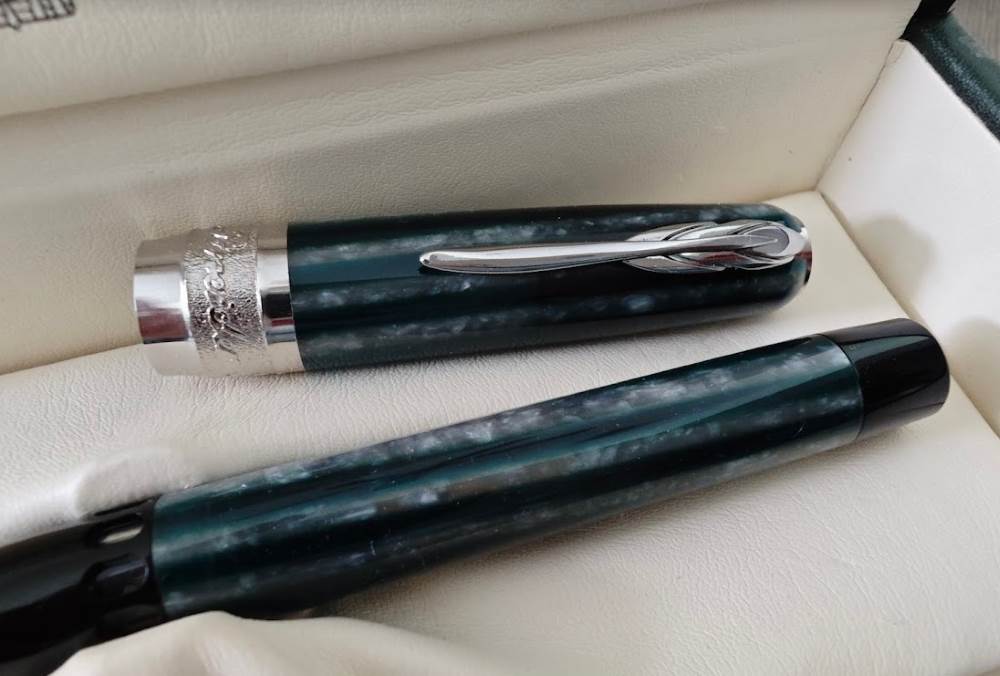 Pineider Arco Green Desert Beetle Ltd Edition Fountain Pen SALE