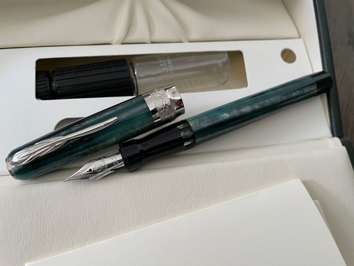 Pineider Arco Green Desert Beetle Ltd Edition Fountain Pen
