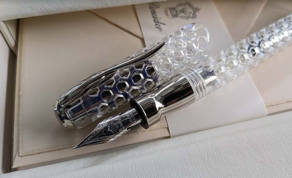 Pineider Honeycomb Sugar White Fountain Pen Ltd Edition 001/888
