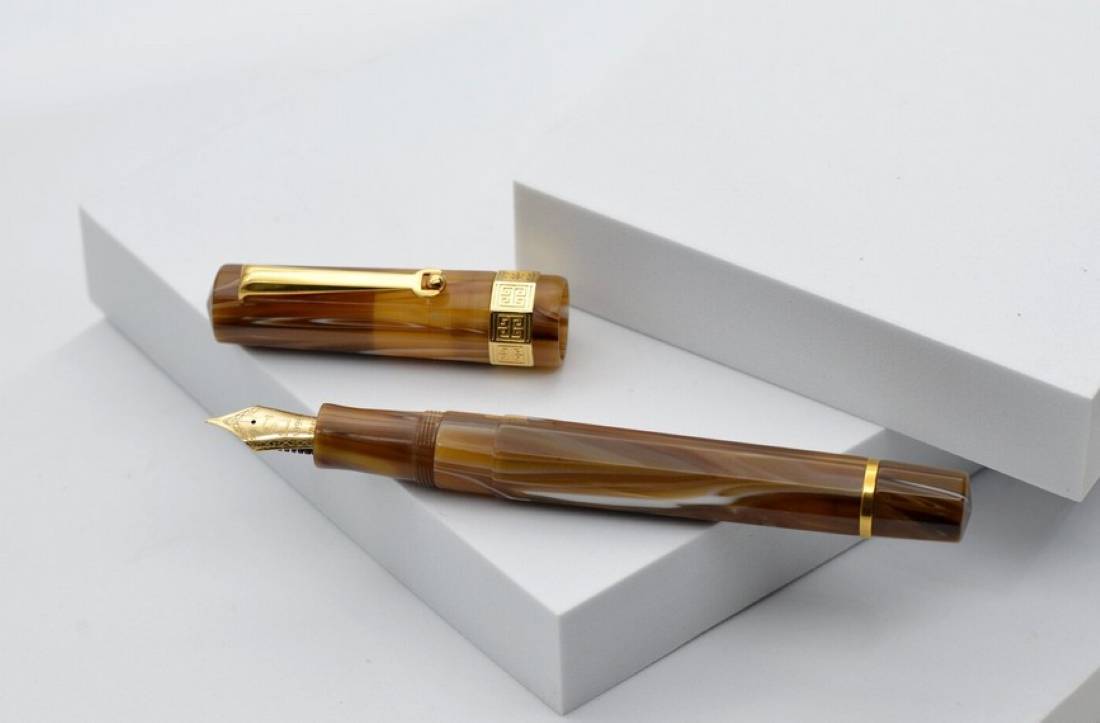 Santini Italia Nonagon Classic Onyx Fountain Pen