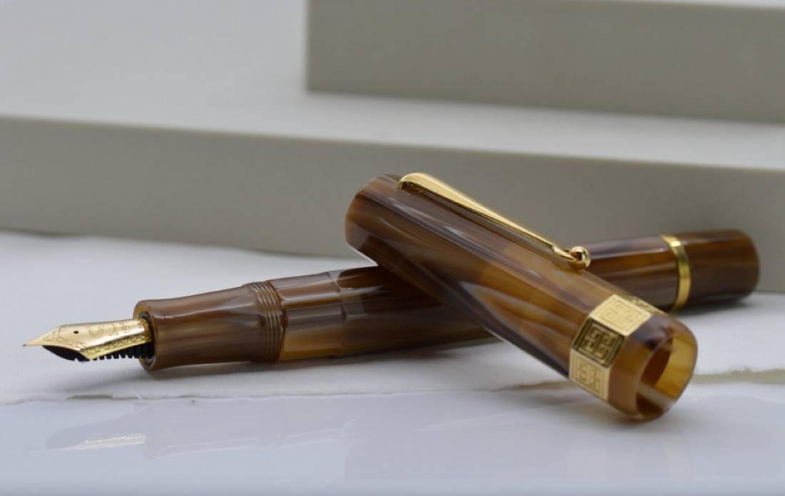 Santini Italia Nonagon Classic Onyx Fountain Pen
