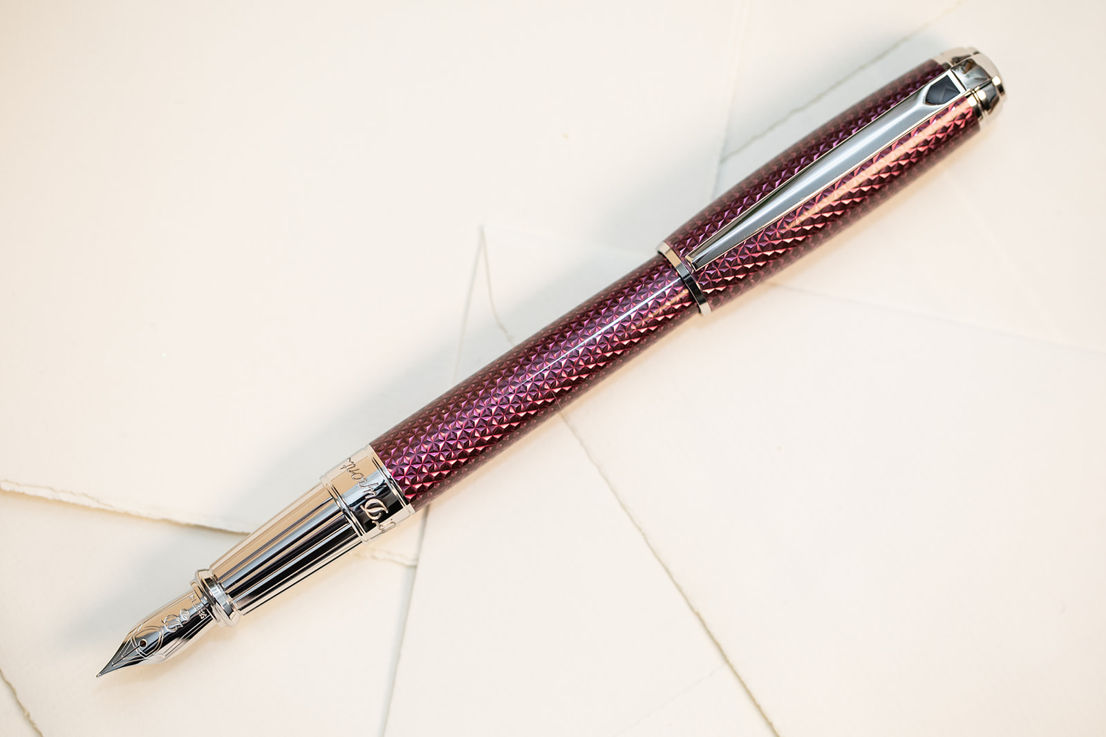 S.T. Dupont Firehead Guilloche Line D Large Amethyst Fountain Pen ...