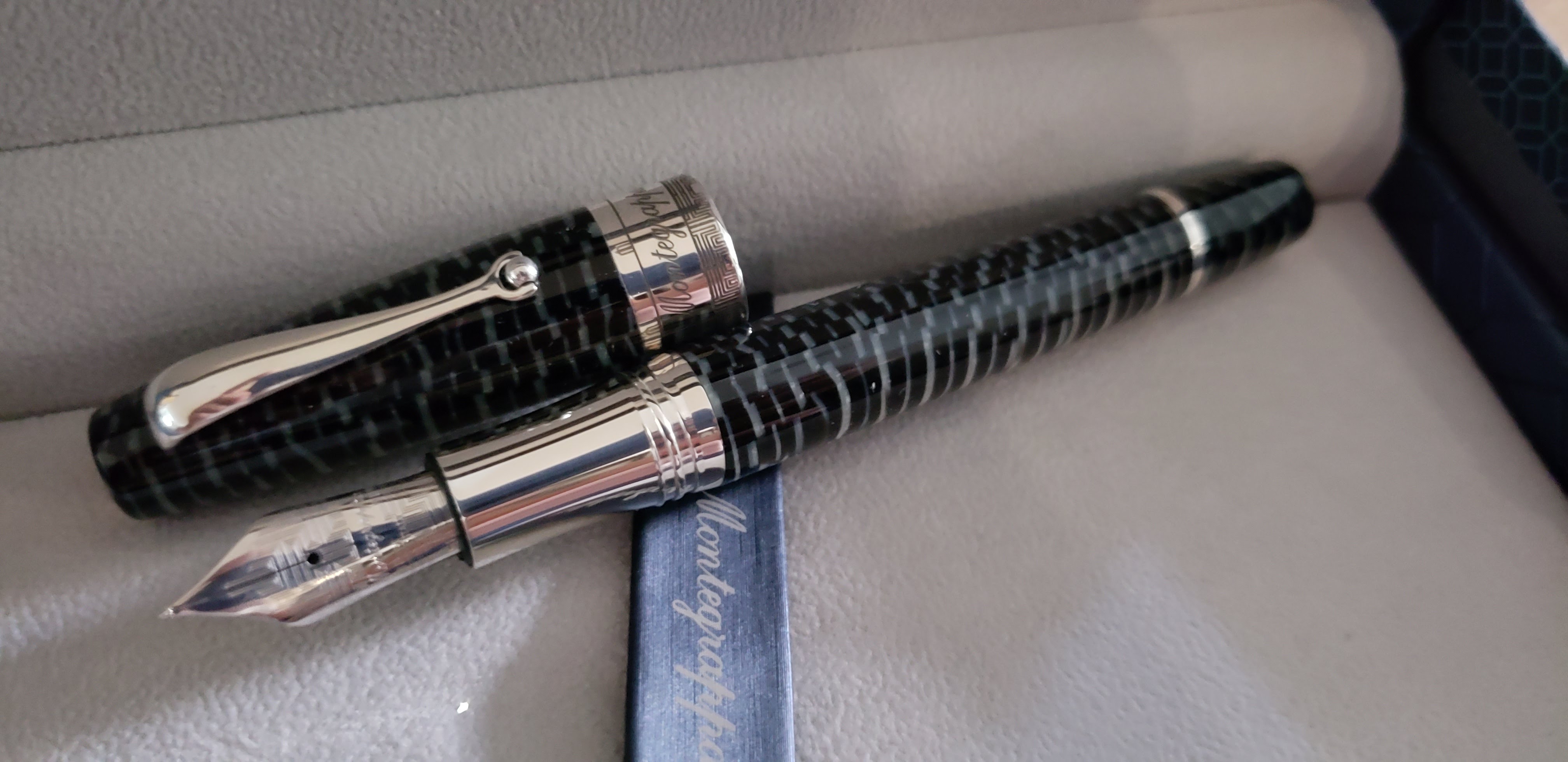 Montegrappa - Extra 1930 Zebra Limited Edition Fountain Pen